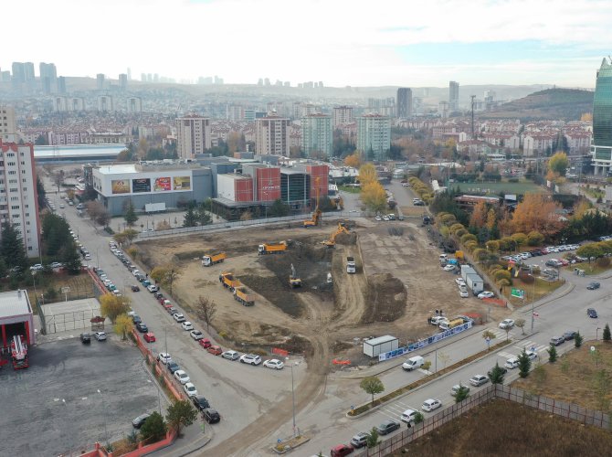 Büyükşehir Belediyesi'nden Koru Mahallesi'ne Kapalı Otopark ve Kent Meydanı
