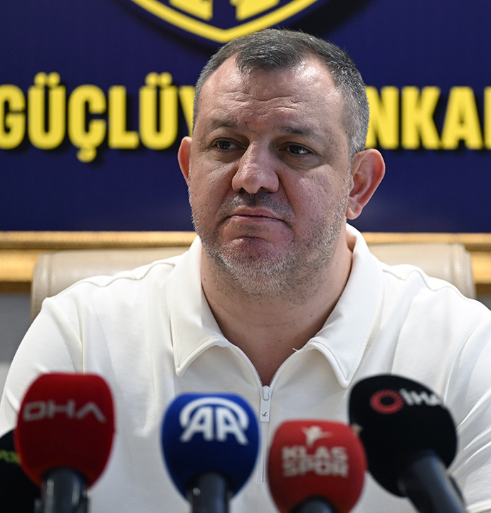 Yeniden başkanlığını açıklayan İsmail Mert Fırat Büyükekşi’ye yüklendi