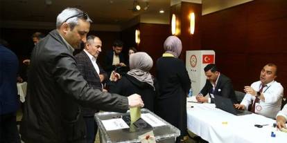 Yurt dışında oy verme süreci başladı