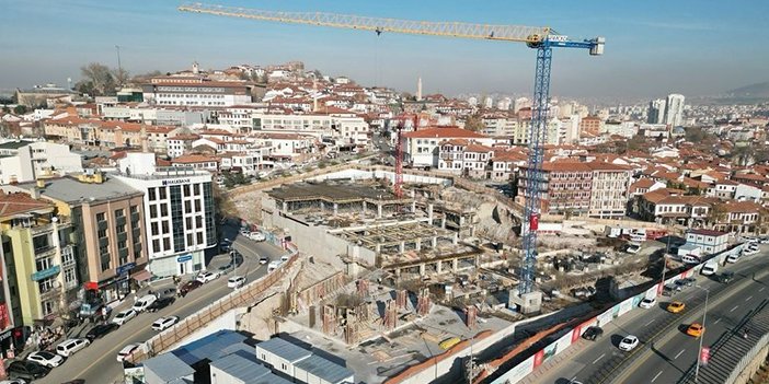 Tarihi Samanpazarı Meydanı’nda çalışmalar sürüyor